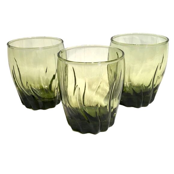 Libbey | Dining | Set Of 3 Libbey Crisa Green Swirl Twist Drinking ...